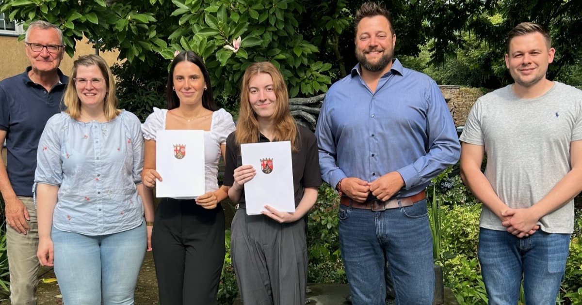 Herzlichen Glückwunsch zur abgeschlossenen Ausbildung! | Stadt Lahnstein